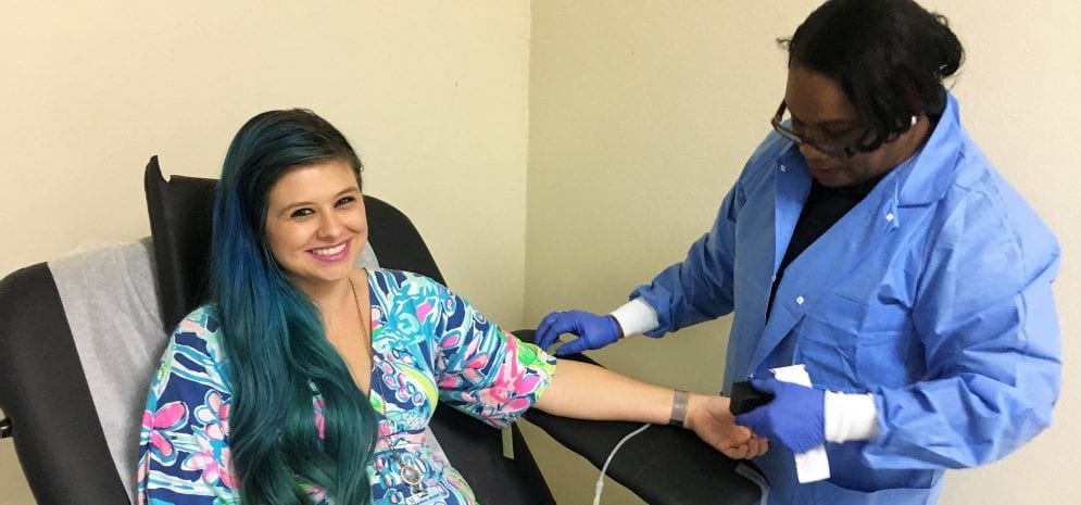 Students Donate Blood - College of Medicine | AUA